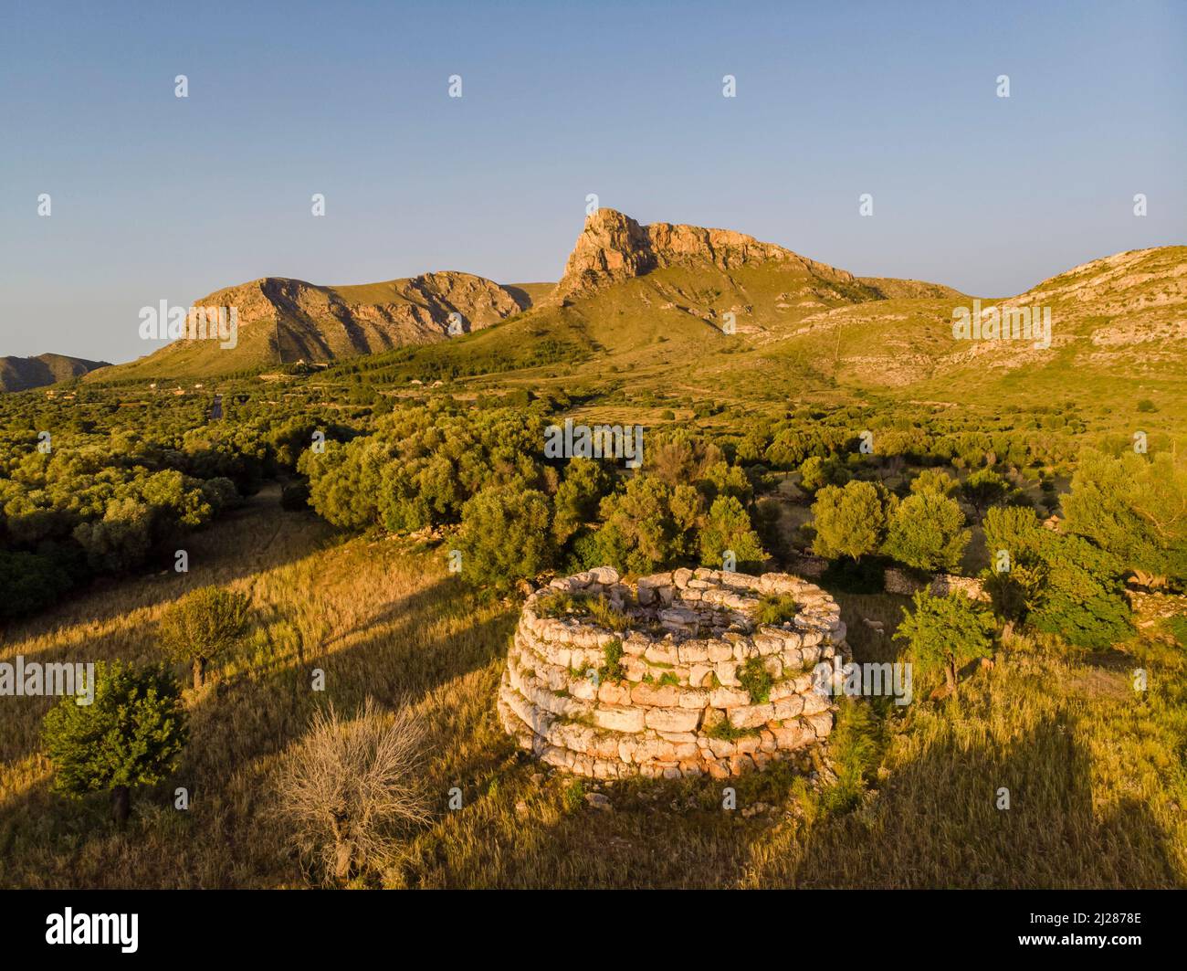 Sa Clova des Xot talayot, circular talayot, around 1000 and 800 BC., Sa ...