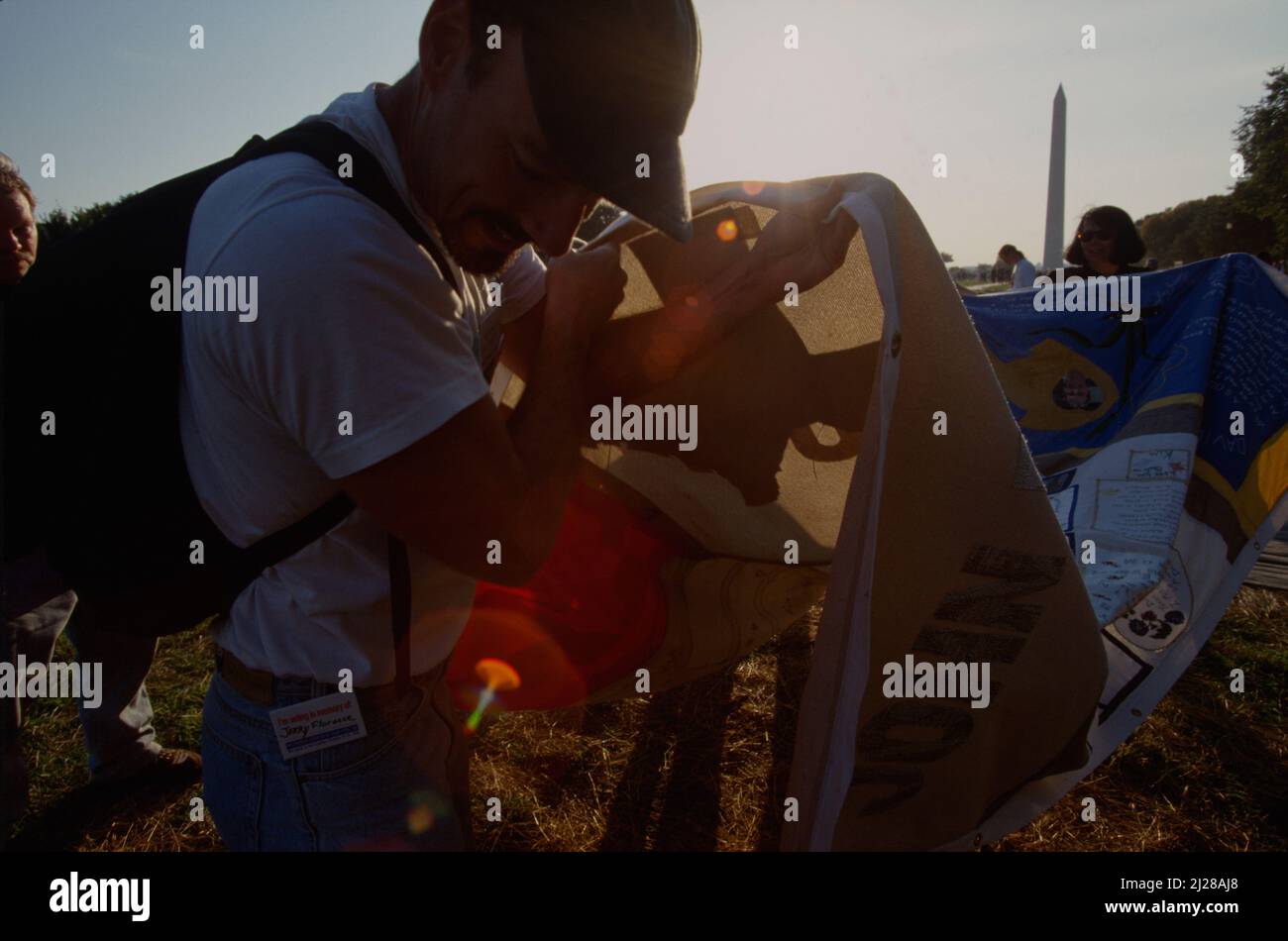 Aids quilt washington monument hi-res stock photography and images - Alamy