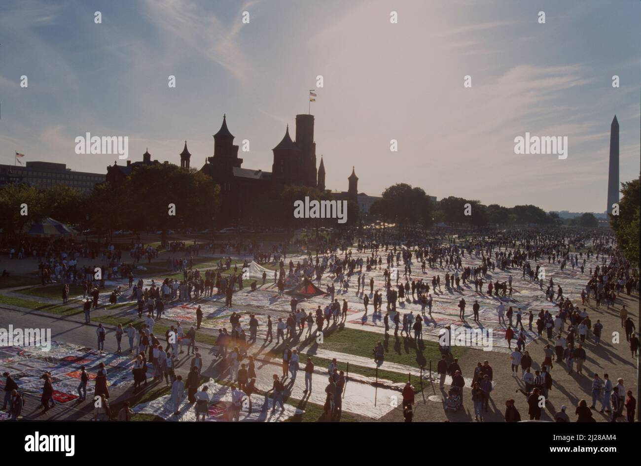 Aids quilt 1996 hi-res stock photography and images - Alamy