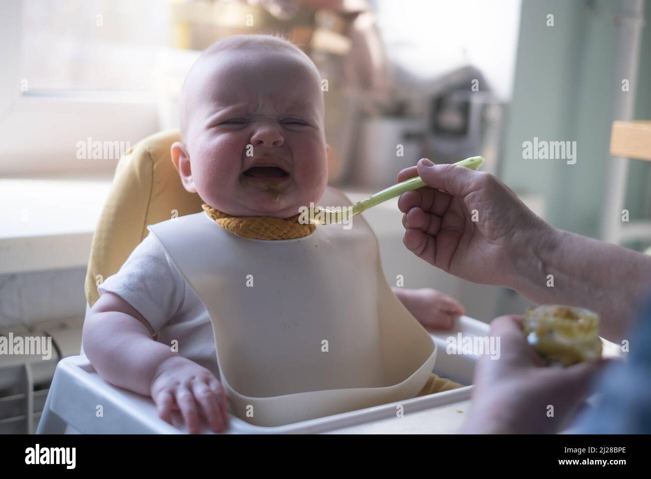 Child crying food hi-res stock photography and images - Alamy
