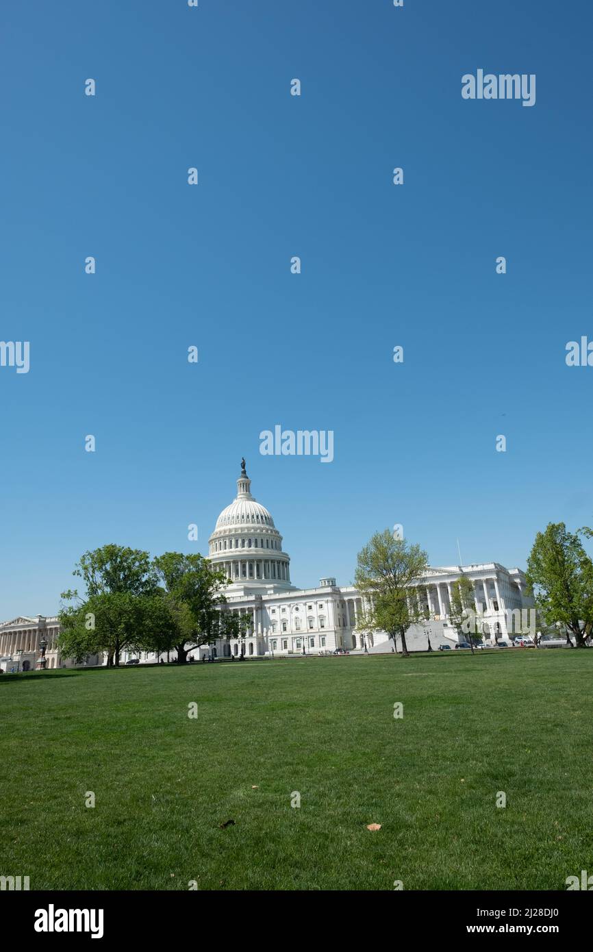 East front view capitol building hi-res stock photography and images ...