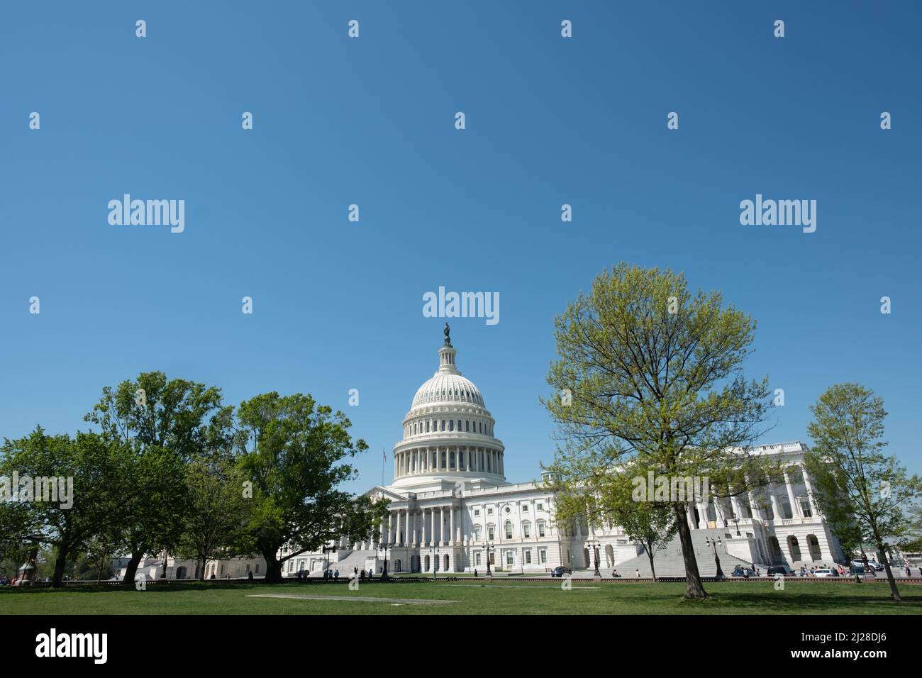 East front view capitol building hi-res stock photography and images ...