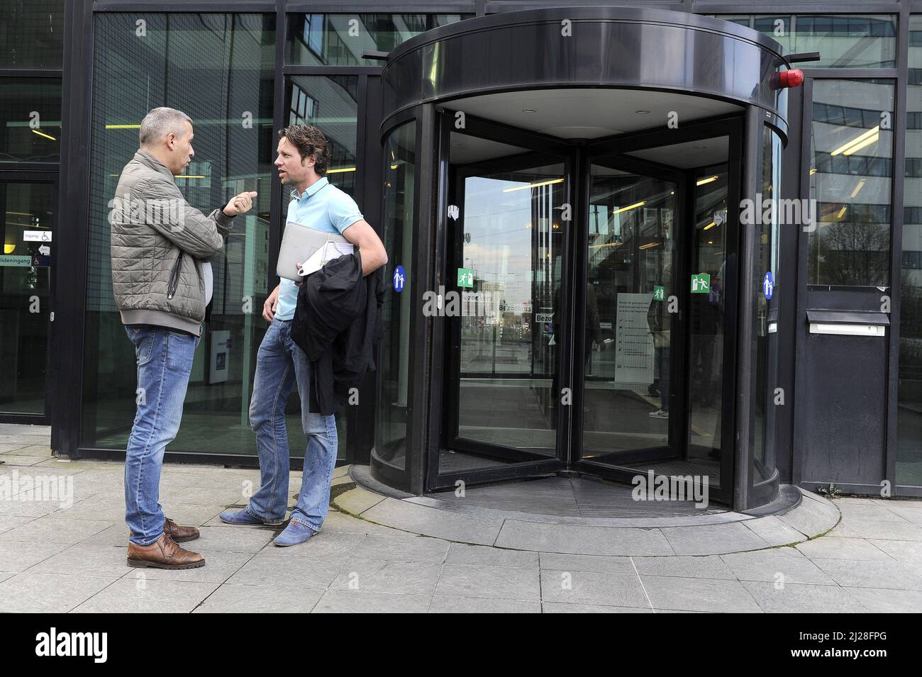 2016-04-04 18:46:11 AMSTERDAM - Ex-criminal Martin Kok (L) in ...