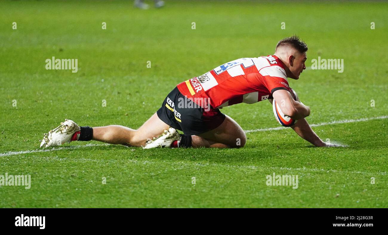 Gloucester's Alex Morgan scores their fifth try during the Premiership ...