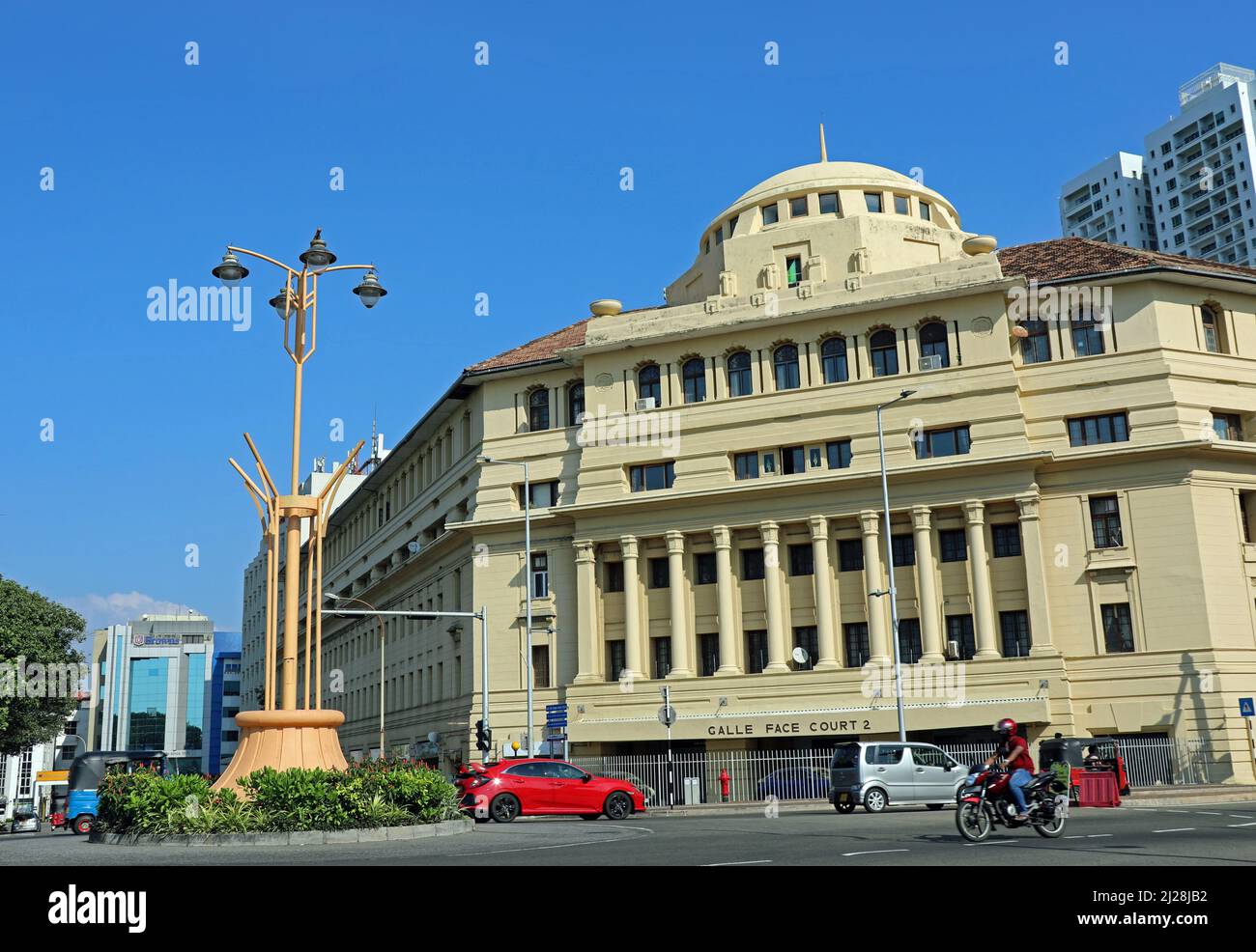 Green court building hi-res stock photography and images - Alamy