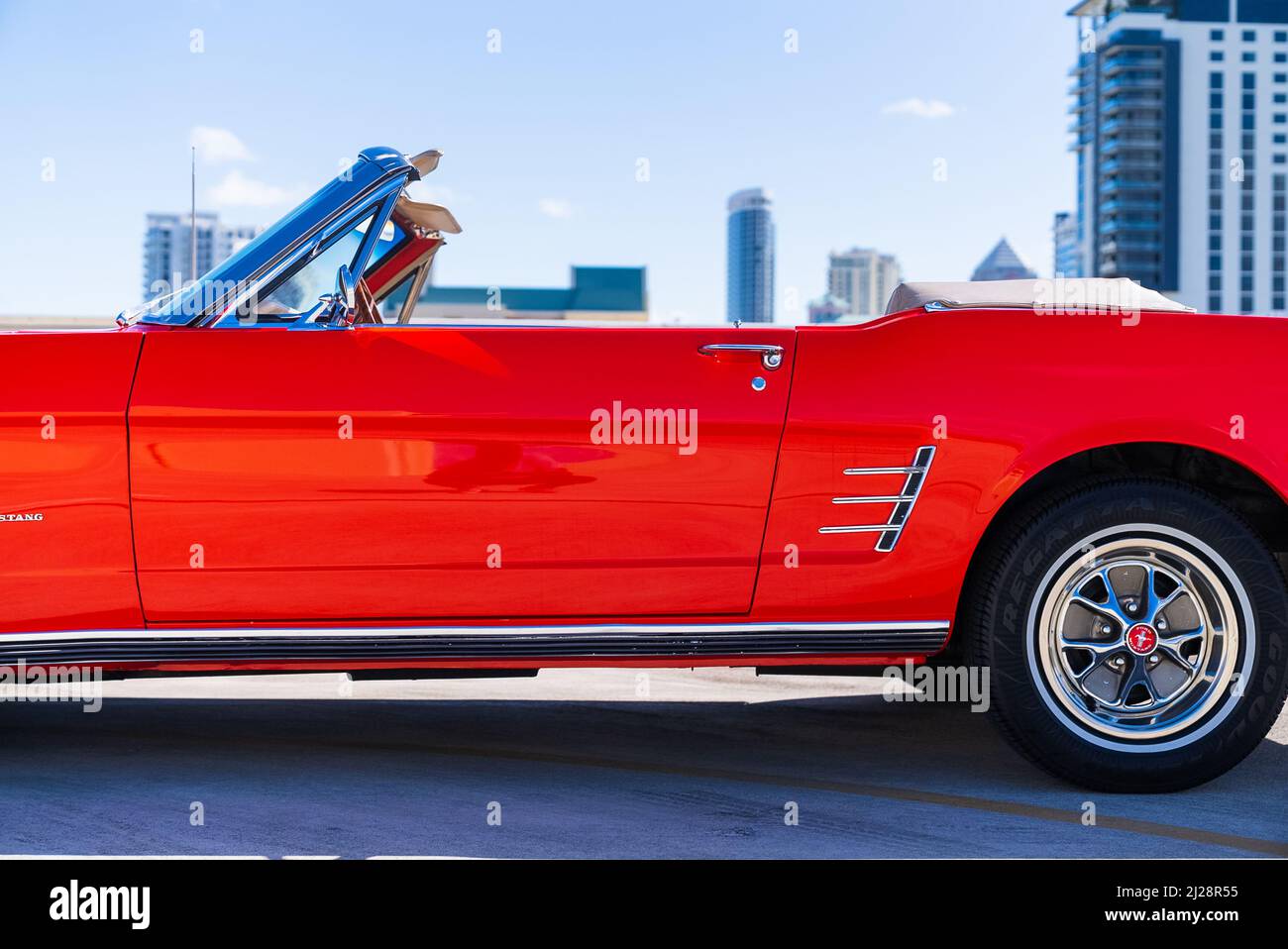 1966 mustang race car hi-res stock photography and images - Alamy