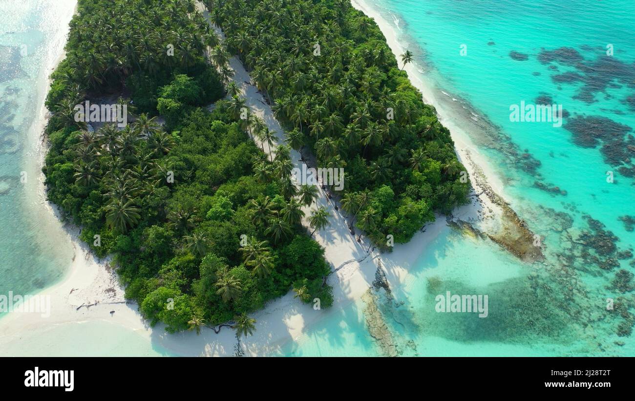 An aerial view of an island in the Maldives Stock Photo - Alamy