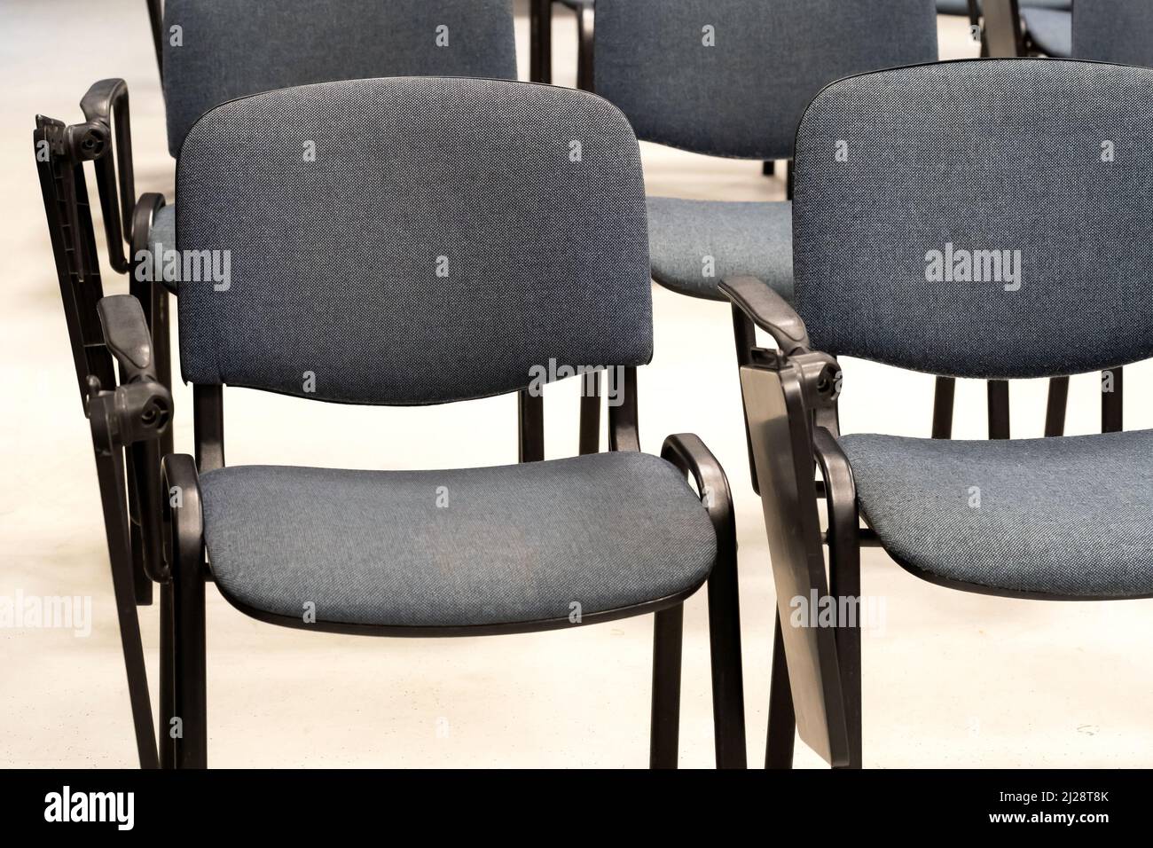 Seats and desks hi-res stock photography and images - Alamy