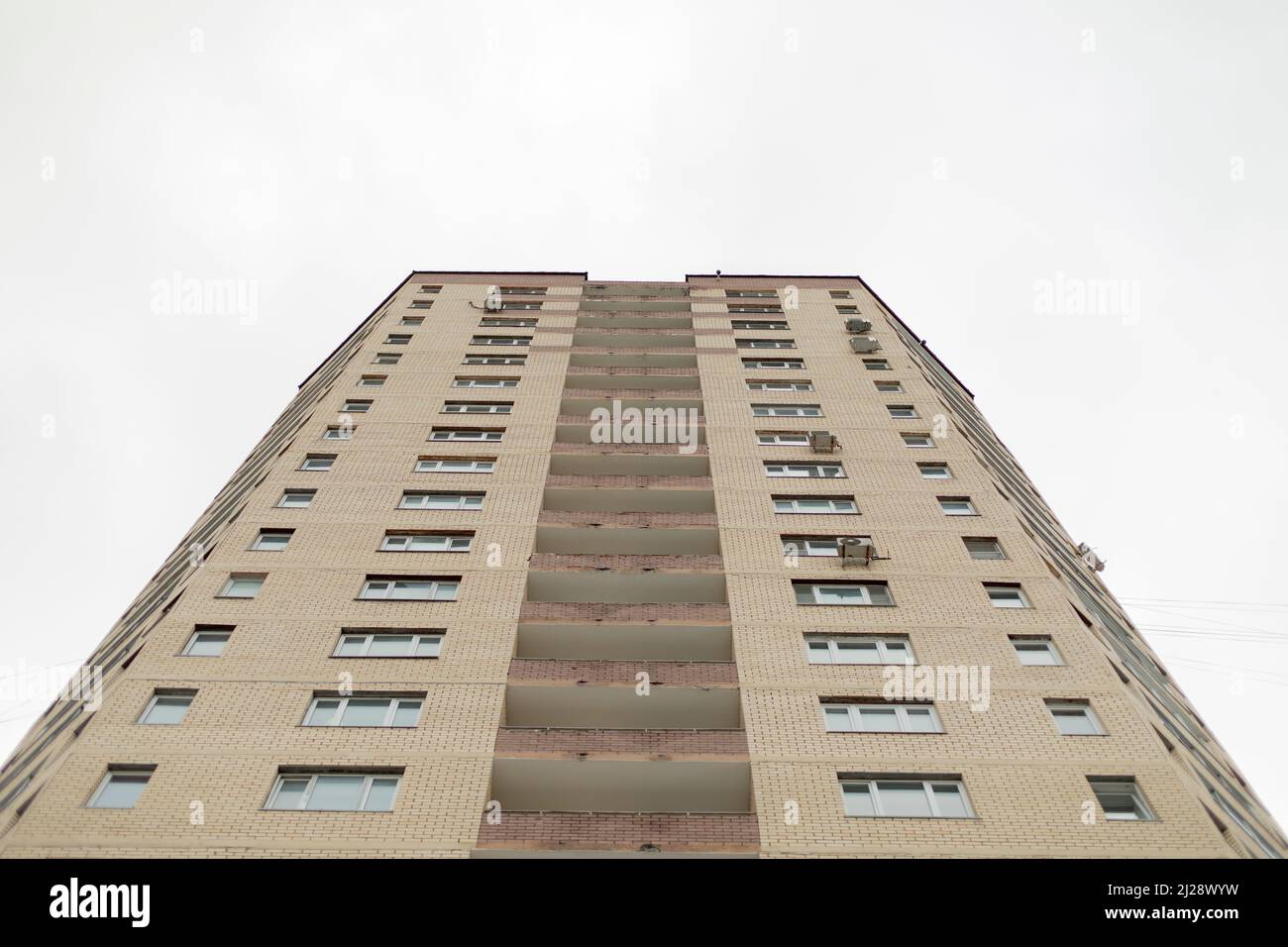 Commercial front of scaffolding hi-res stock photography and images - Alamy