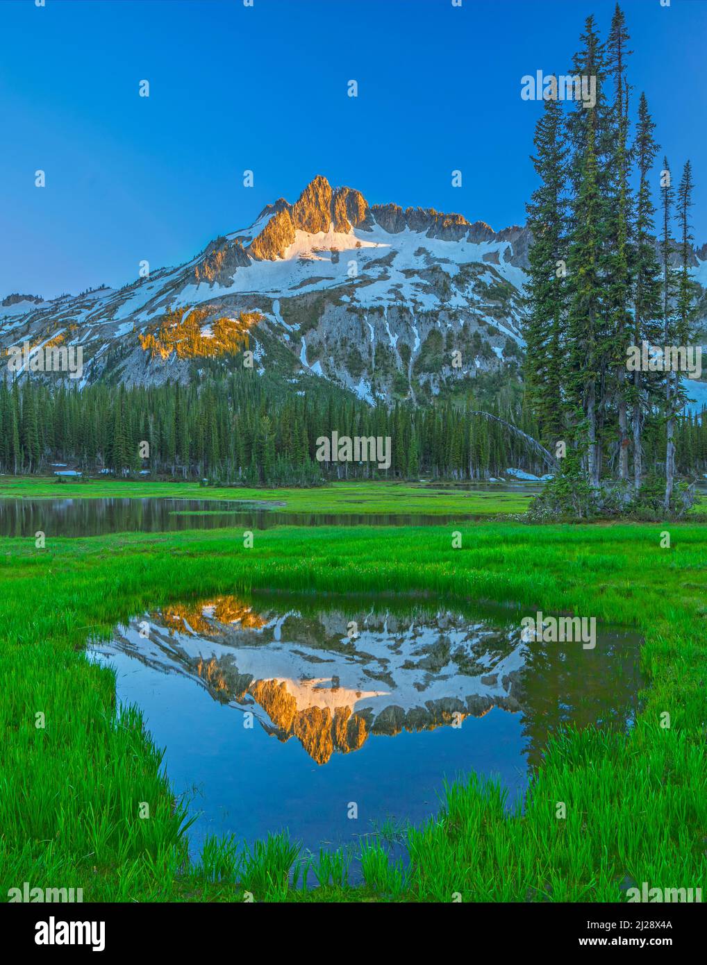 Hidden Lake in Eagle Cap Wilderness, Oregon Stock Photo - Alamy
