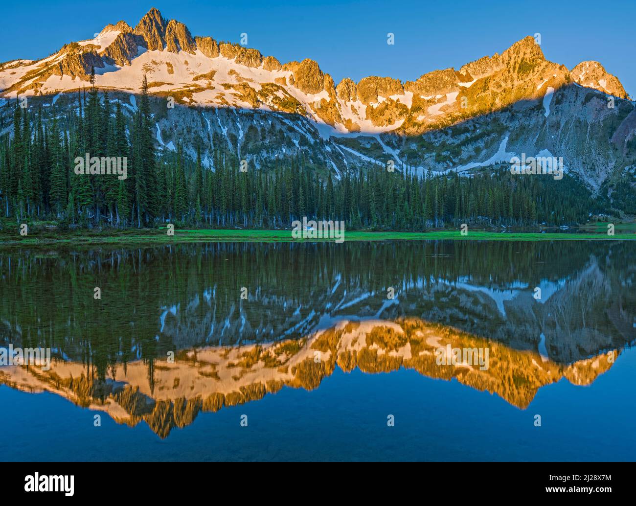 The hidden lake hi-res stock photography and images - Alamy