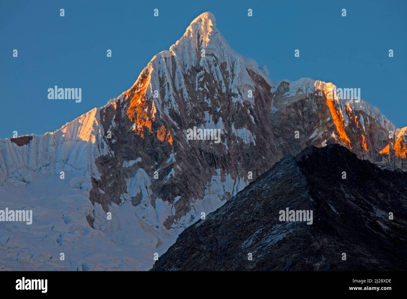 Nevado Paria, Cordillera Blanca, Peru Stock Photo - Alamy
