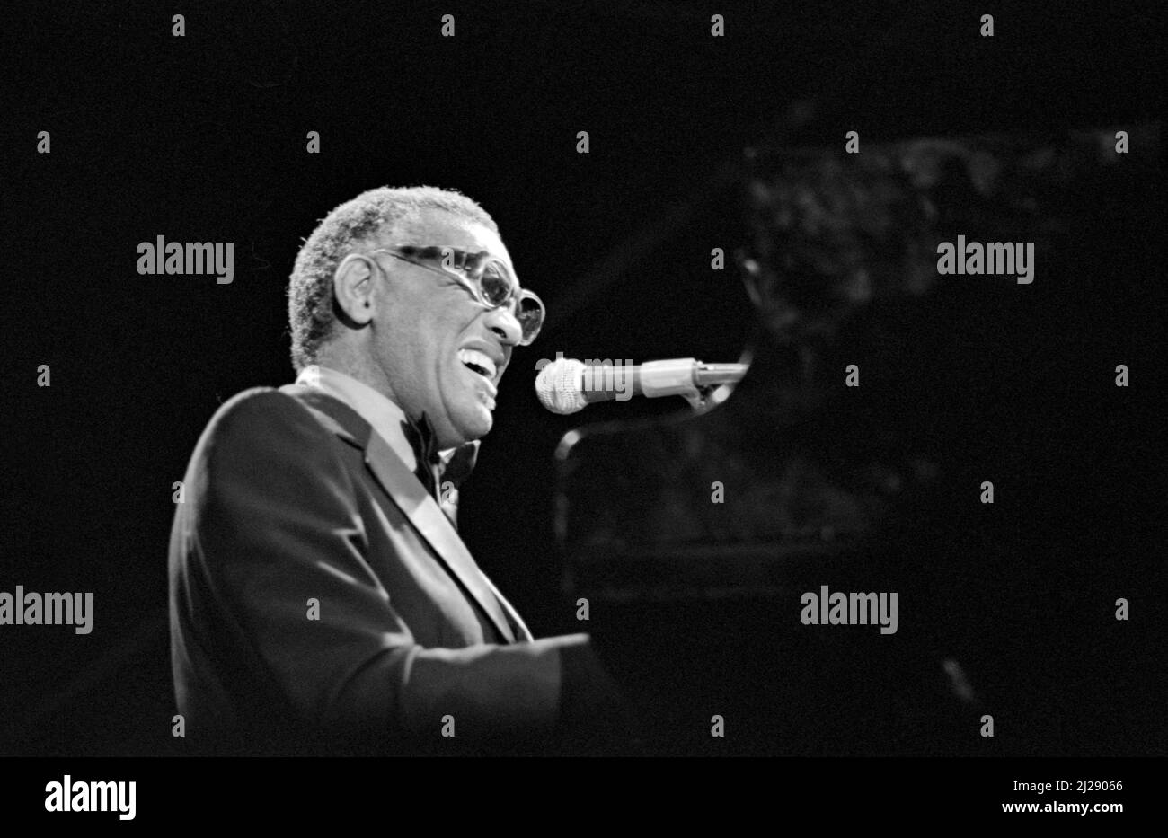 Ray Charles performing at the 1982 Capital Radio Jazz Festival in ...