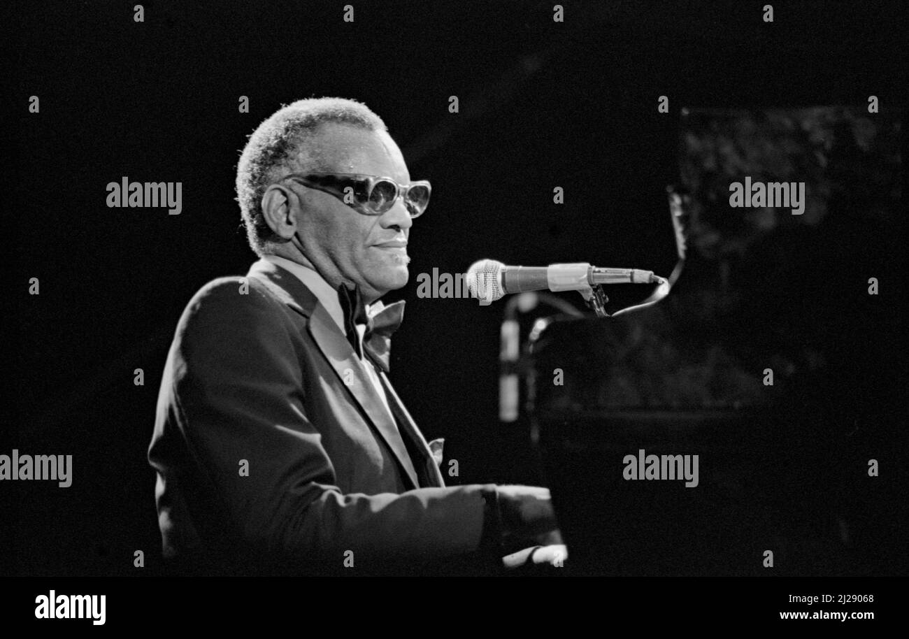 Ray Charles performing at the 1982 Capital Radio Jazz Festival in ...