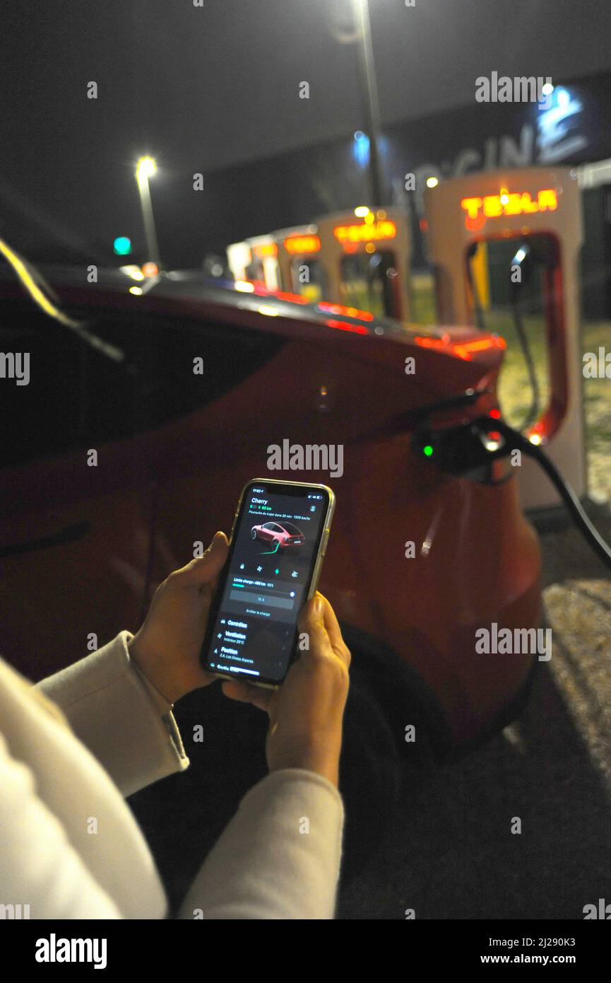 Mobile communication stations hi-res stock photography and images - Alamy