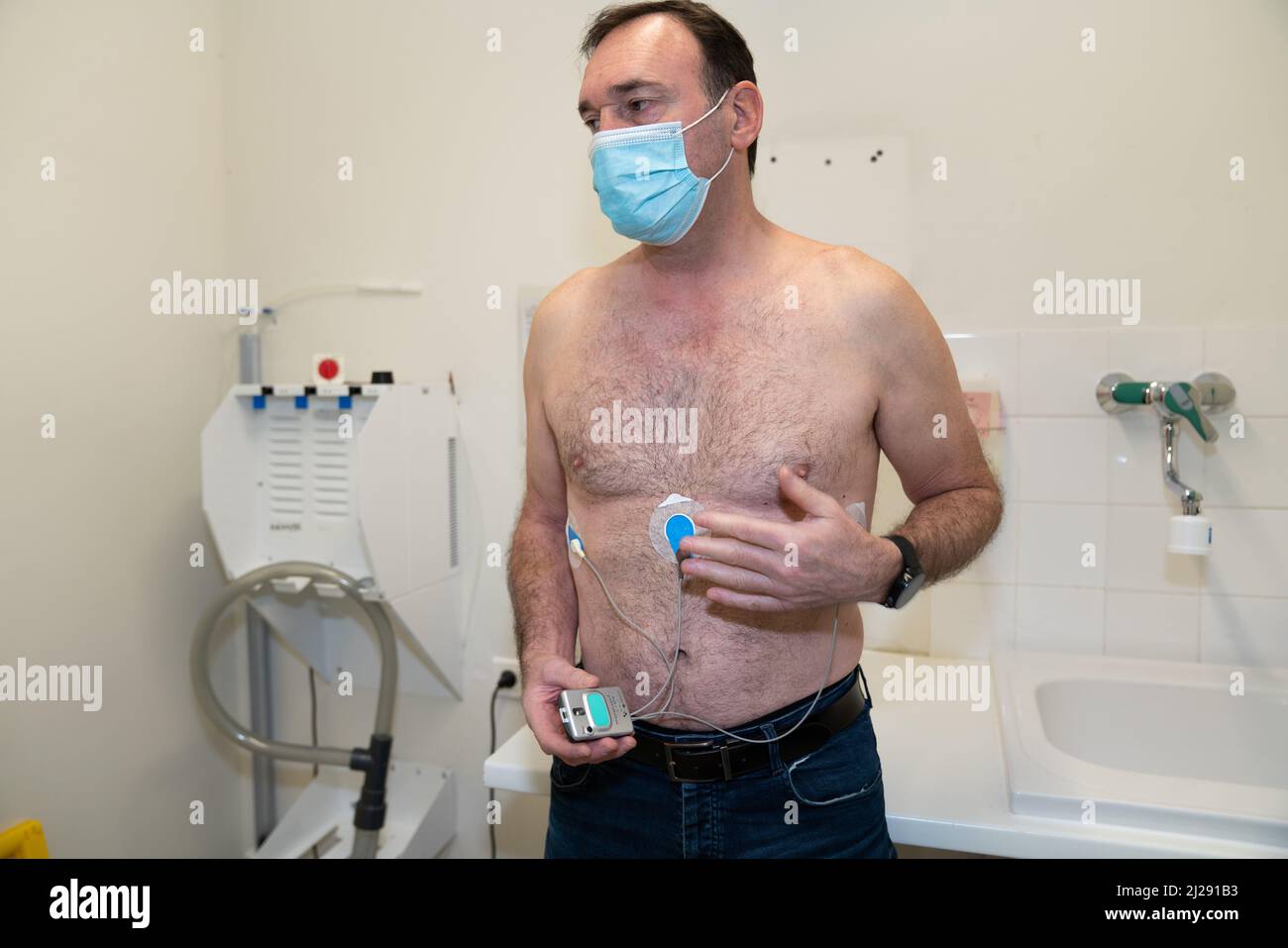 Holter monitor hi-res stock photography and images - Alamy