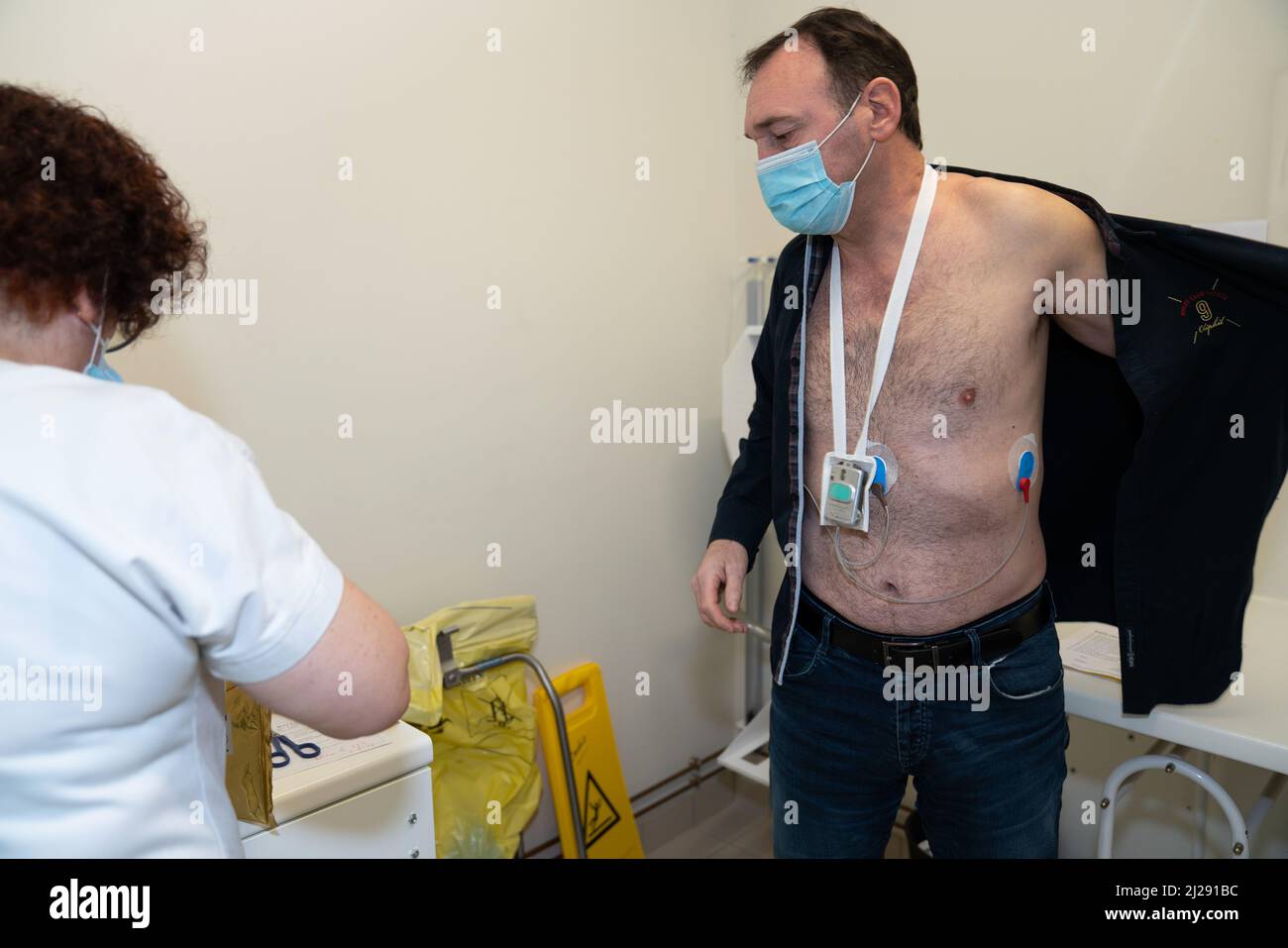 Ambulatory ecg hi-res stock photography and images - Alamy