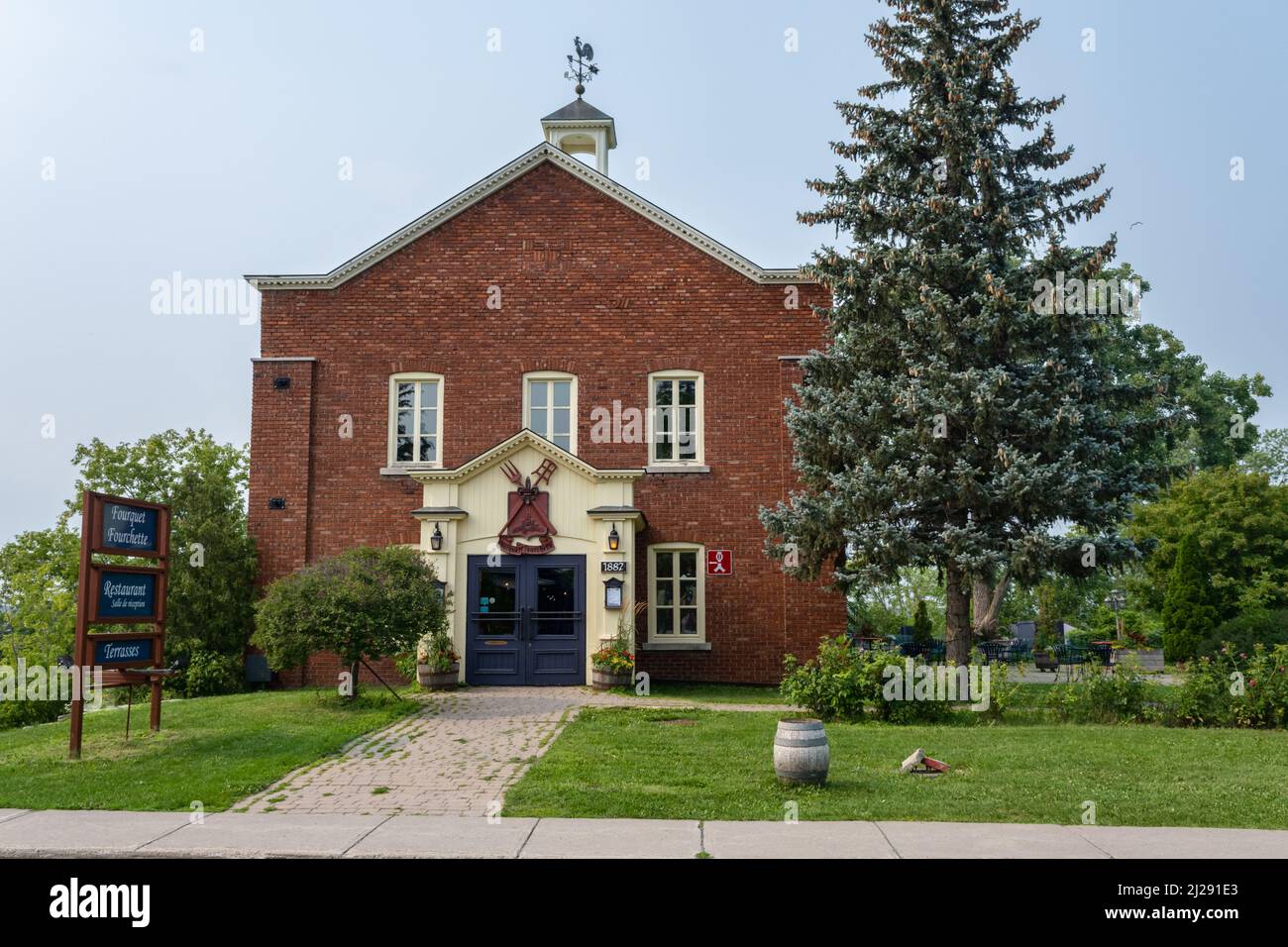 Chambly, CA - 19 July 2021: Fourquet Fourchette Restaurant Stock Photo ...