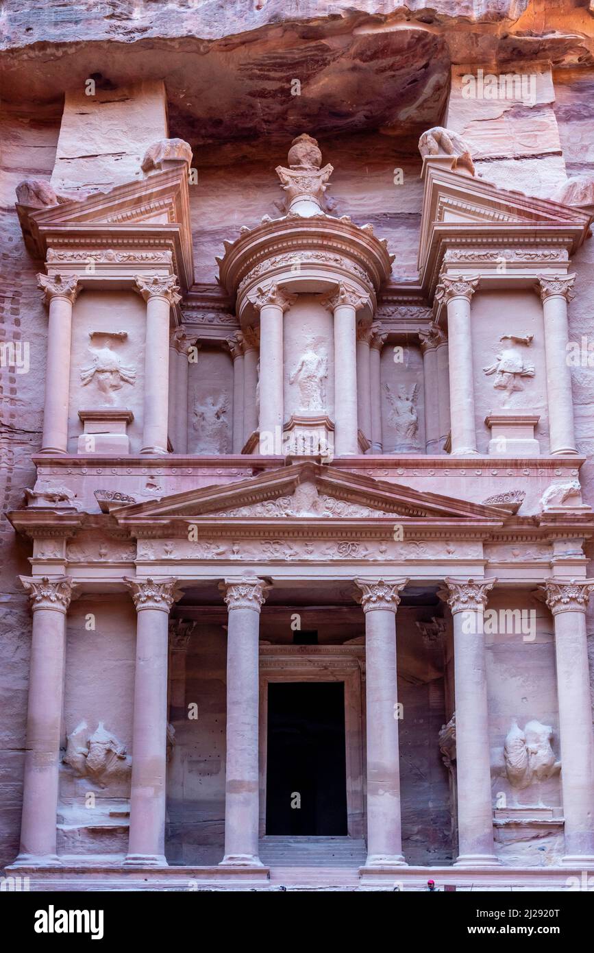 The Exterior Of The Treasury ‘Al-Khazneh’, Petra, Jordan, Asia Stock ...