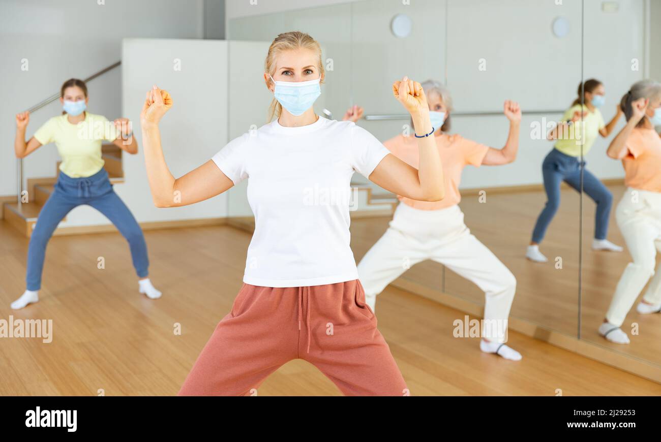 Dance mask technique hi-res stock photography and images - Alamy