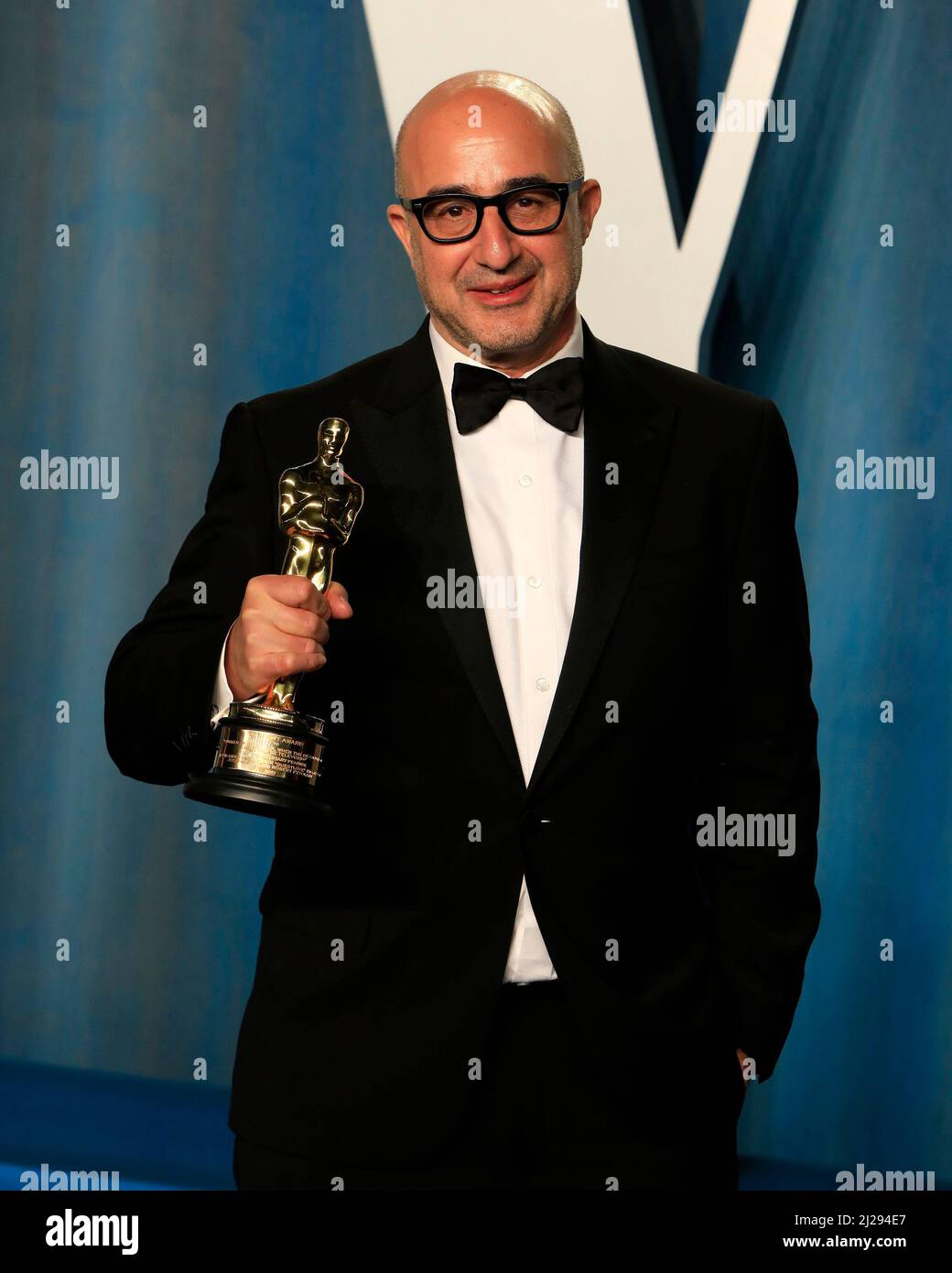 LOS ANGELES - MAR 27: David Dinerstein at the Vanity Fair Oscar Party ...