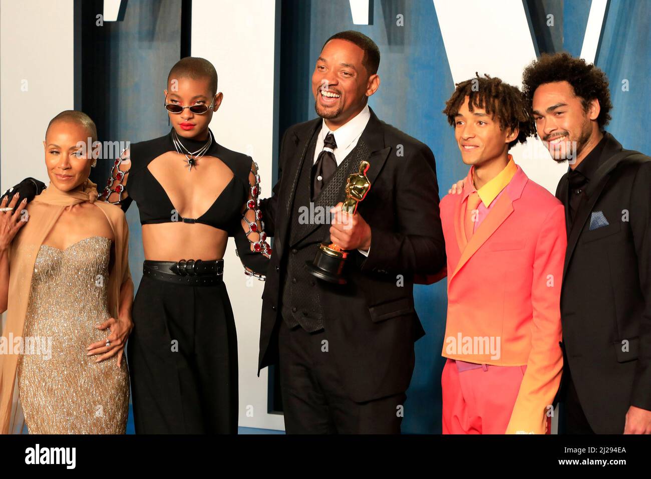 LOS ANGELES - MAR 27: Jada Pinkett-Smith, Willow Smith, Will Smith, Jaden Smith, Trey Smith at ...
