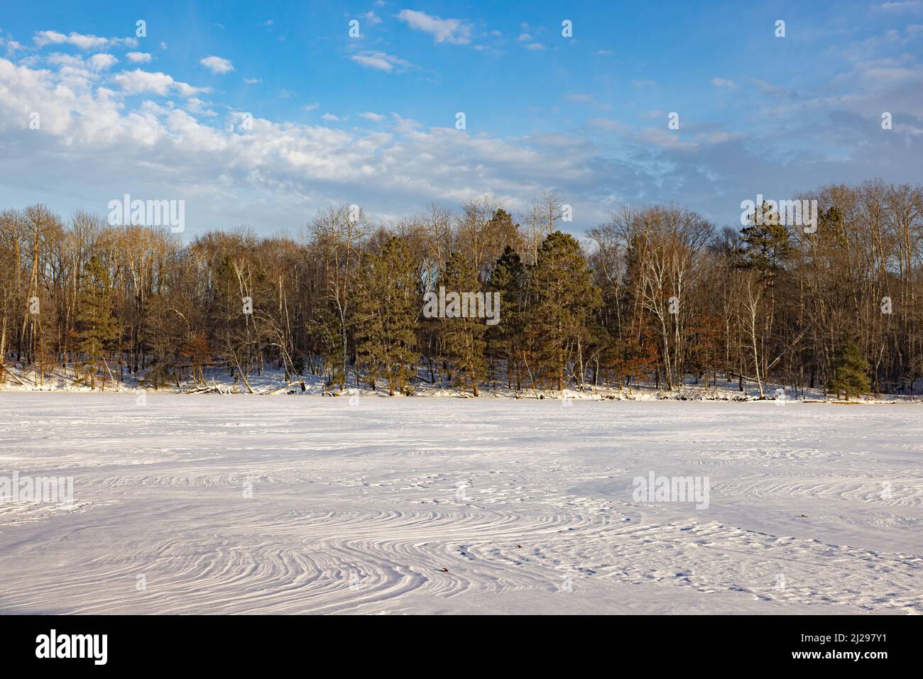 Day lake flowage hi-res stock photography and images - Alamy