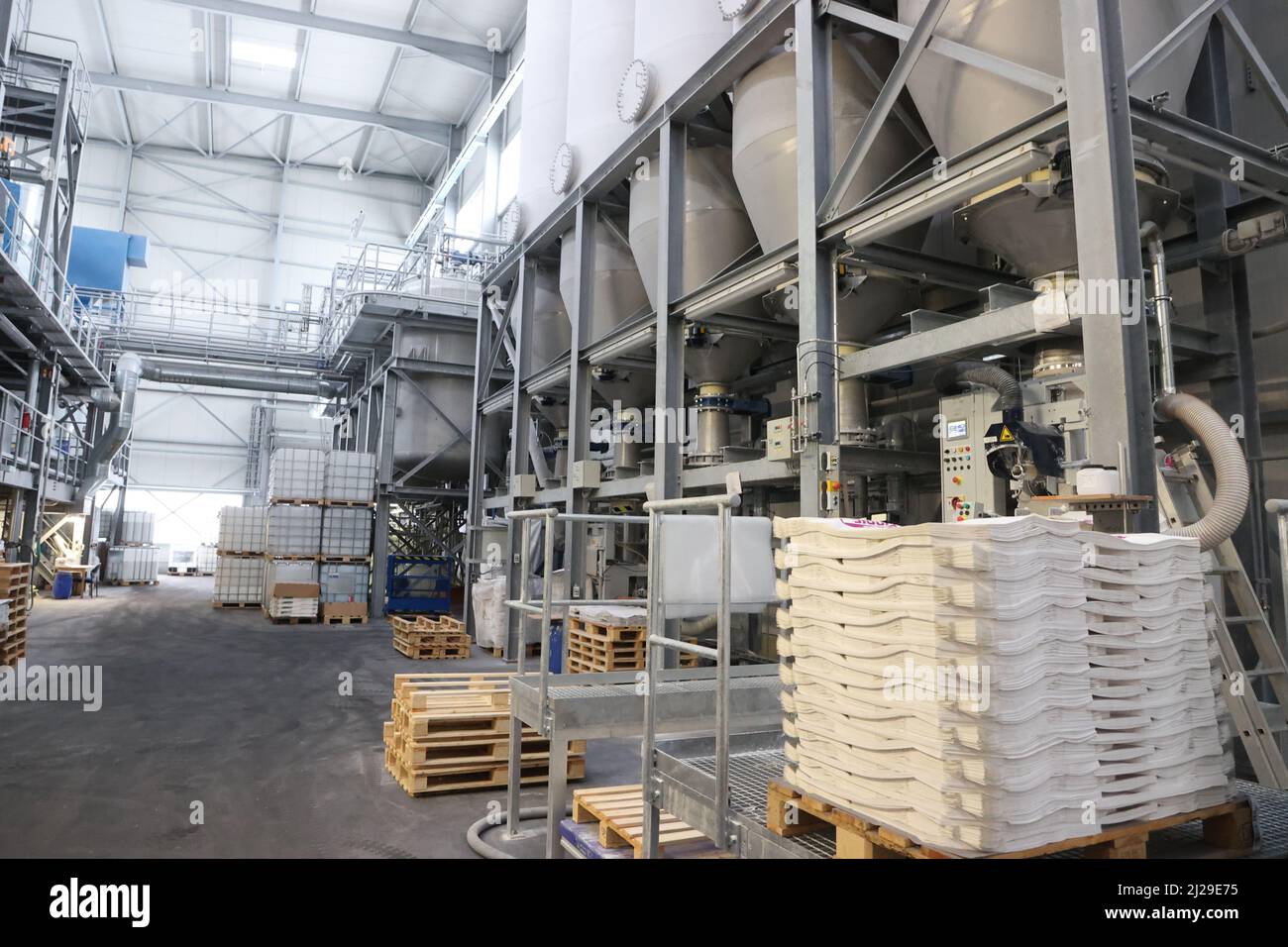 Gera, Germany. 30th Mar, 2022. Containers for the production of silica ...