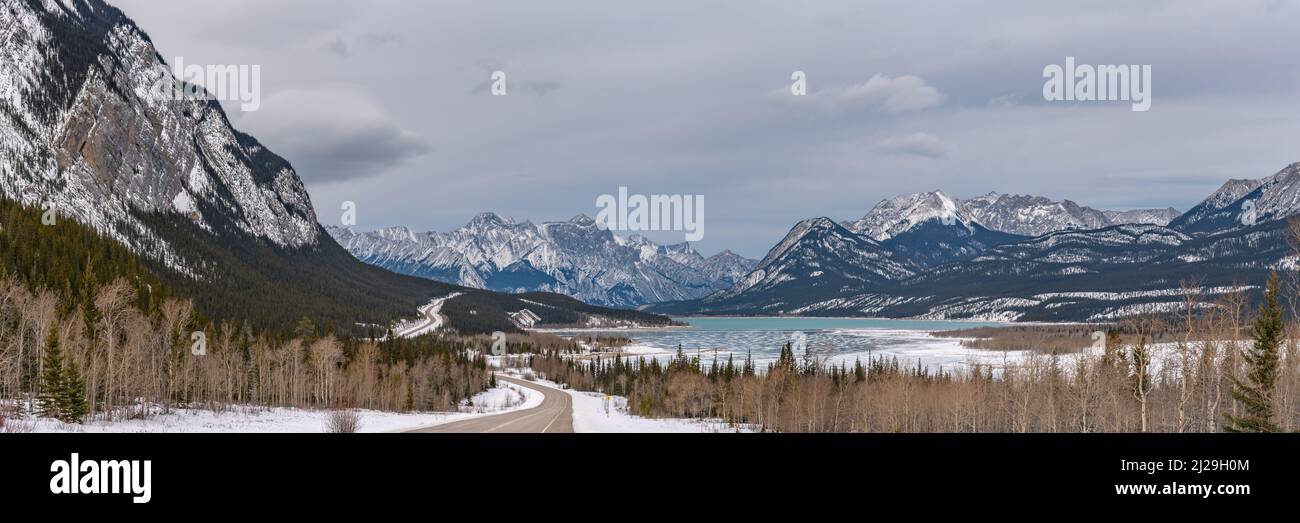 Stunning panorama landscape scenery in Alberta at the start of winter ...