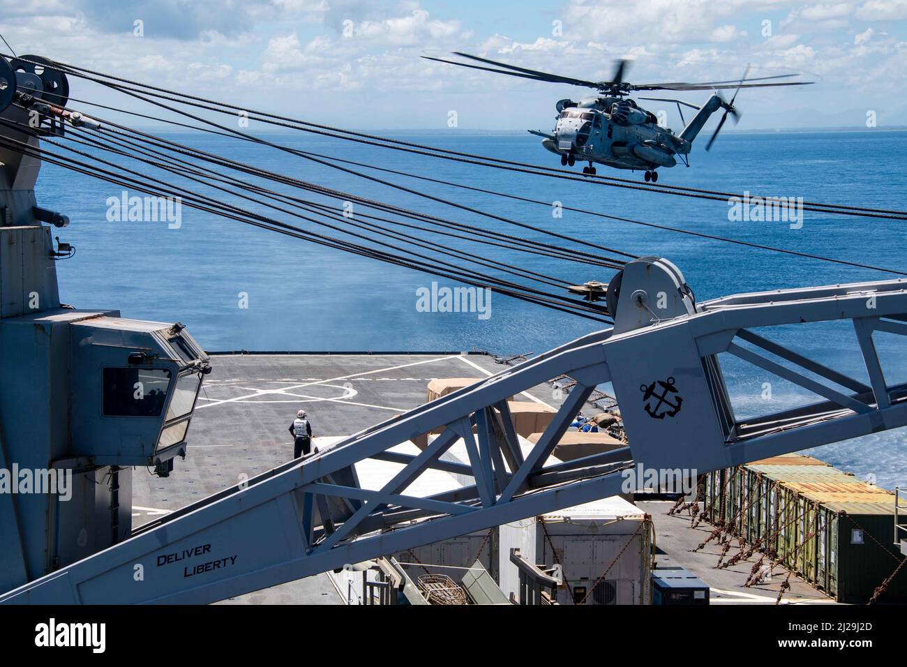 A CH-53E Super Stallion helicopter assigned to Marine Heavy Helicopter ...