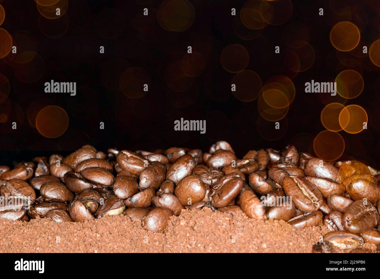 Arabica coffee beans lying hi-res stock photography and images - Alamy