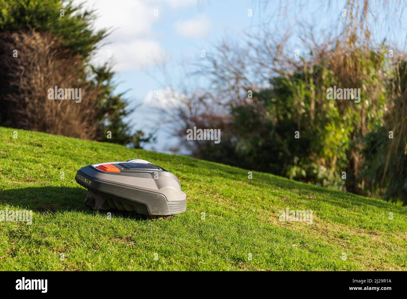 Robot mower robot mower slope hi-res stock photography and images - Alamy