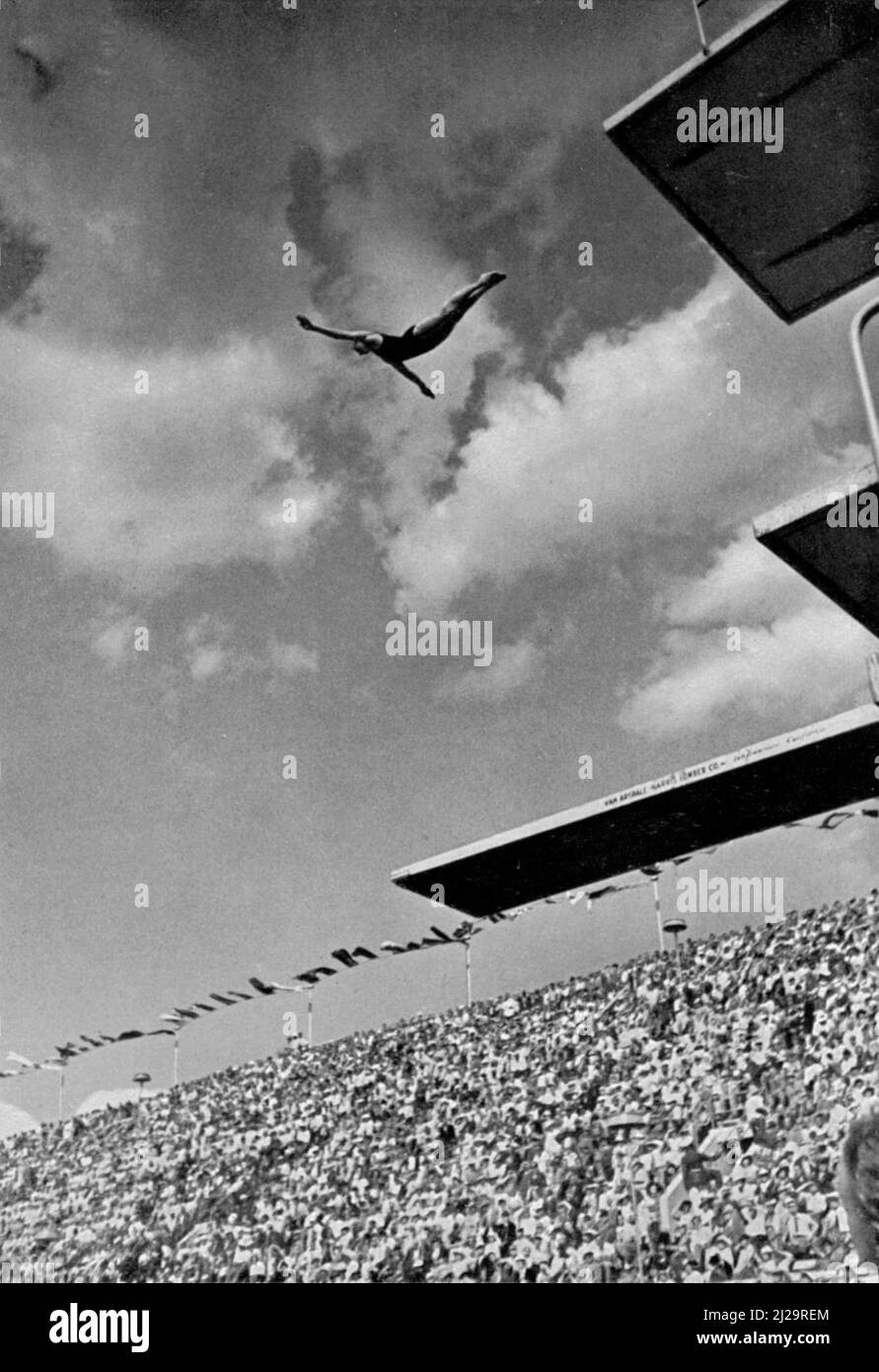 High diving hi-res stock photography and images - Alamy