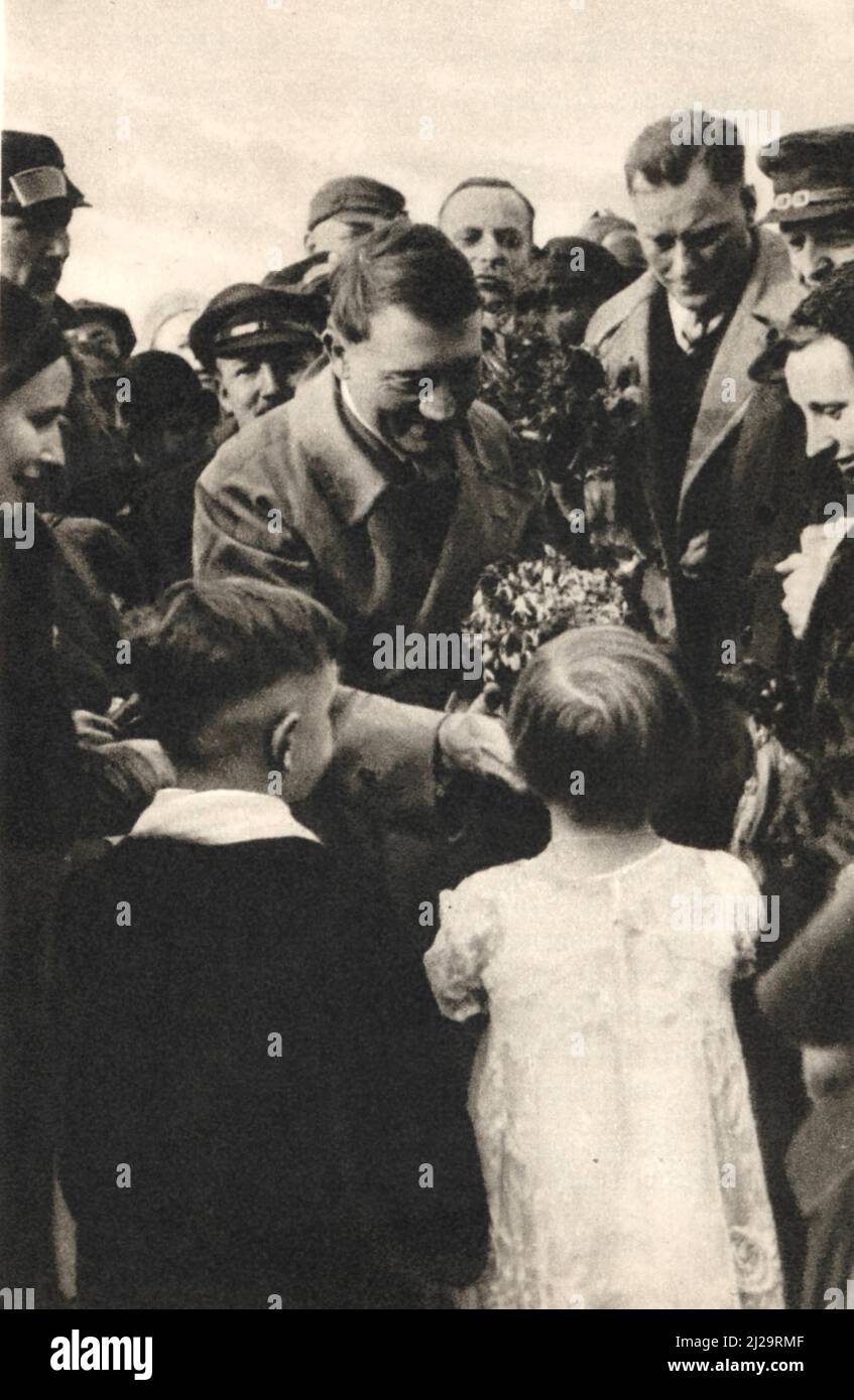 Hitler head shot hi-res stock photography and images - Alamy