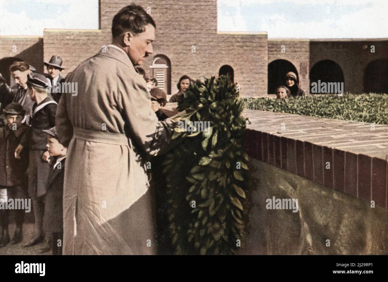 Adolf Hitler (* 20 April 1889 in Braunau am Inn) (â€ 30 April 1945 ...