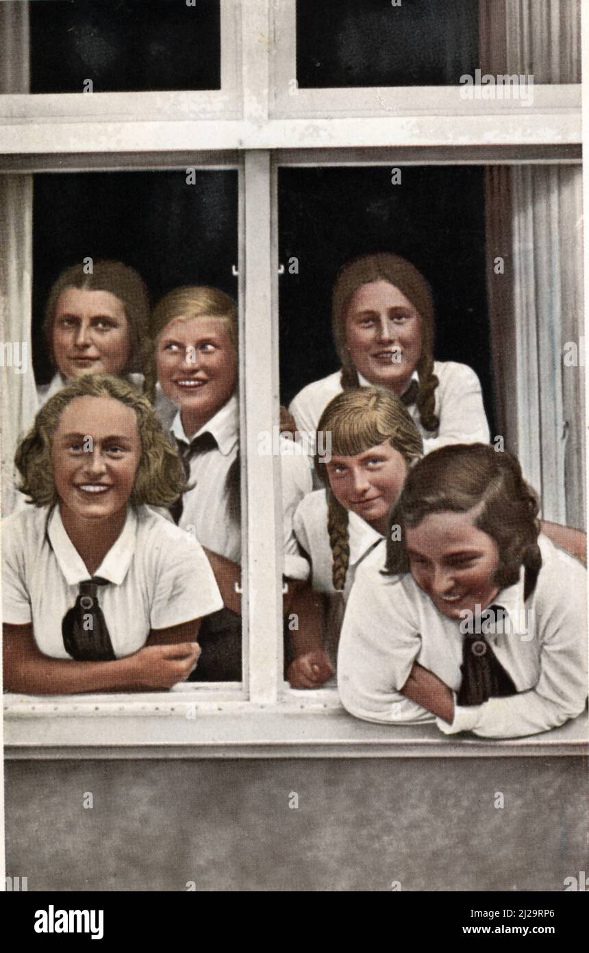 Adolf Hitler (* 20 April 1889 in Braunau am Inn) (â€ 30 April 1945 ...