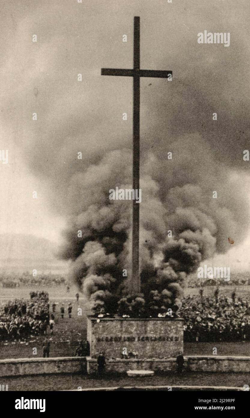 Adolf Hitler (* 20 April 1889 in Braunau am Inn) (â€ 30 April 1945 ...