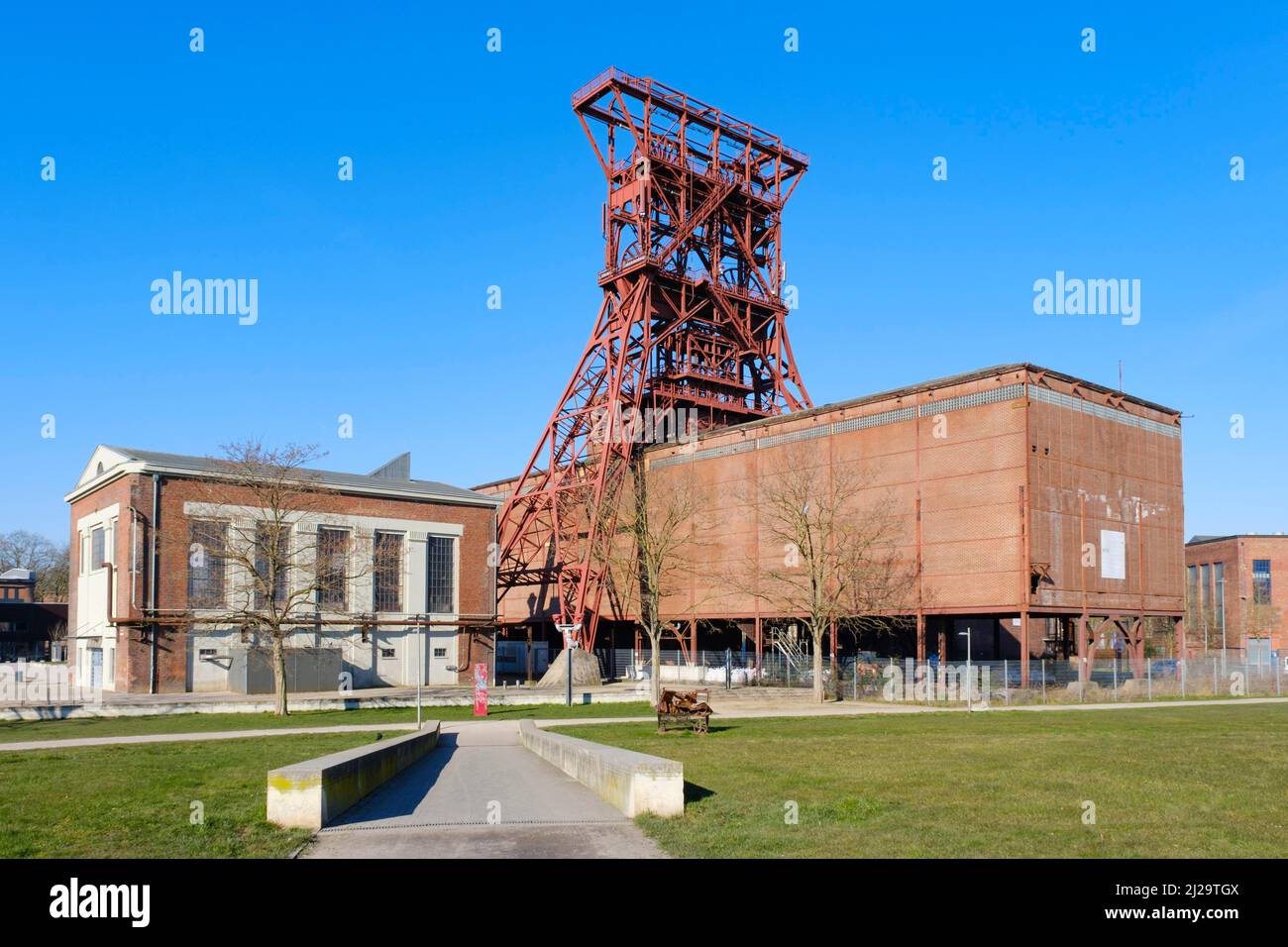 Double strut frame hi-res stock photography and images - Alamy