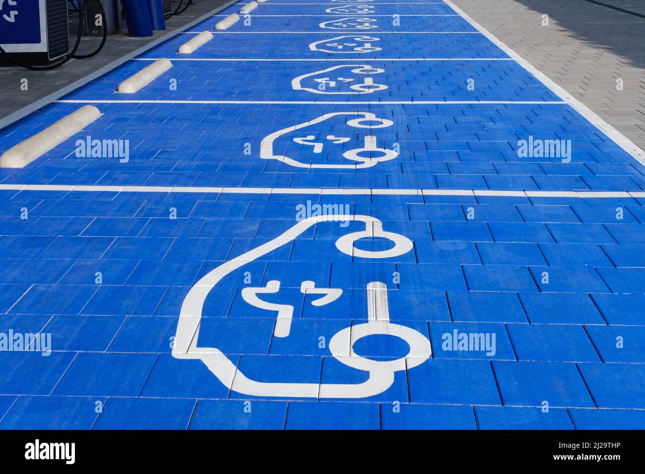 Ground marking pictogram on car park for electric vehicles, Kamen ...