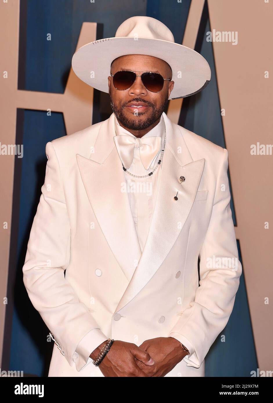 BEVERLY HILLS, CA - MARCH 27: D-Nice attends the 2022 Vanity Fair Oscar ...