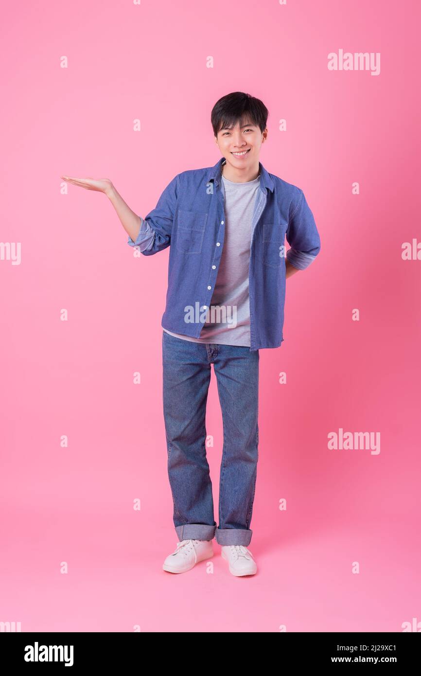 Attractive vietnamese model posing hi-res stock photography and images ...