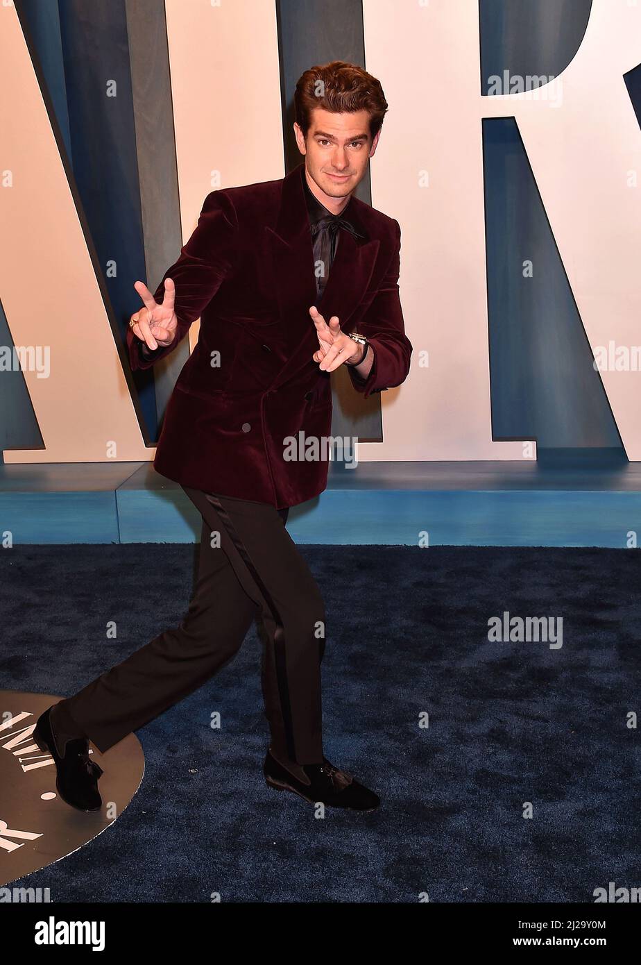 BEVERLY HILLS, CA - MARCH 27: Andrew Garfield attends the 2022 Vanity ...