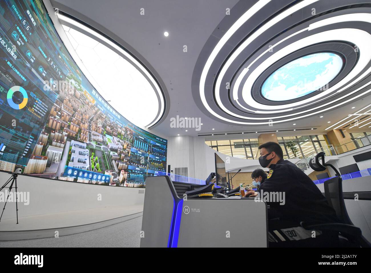 New operations center hi-res stock photography and images - Alamy