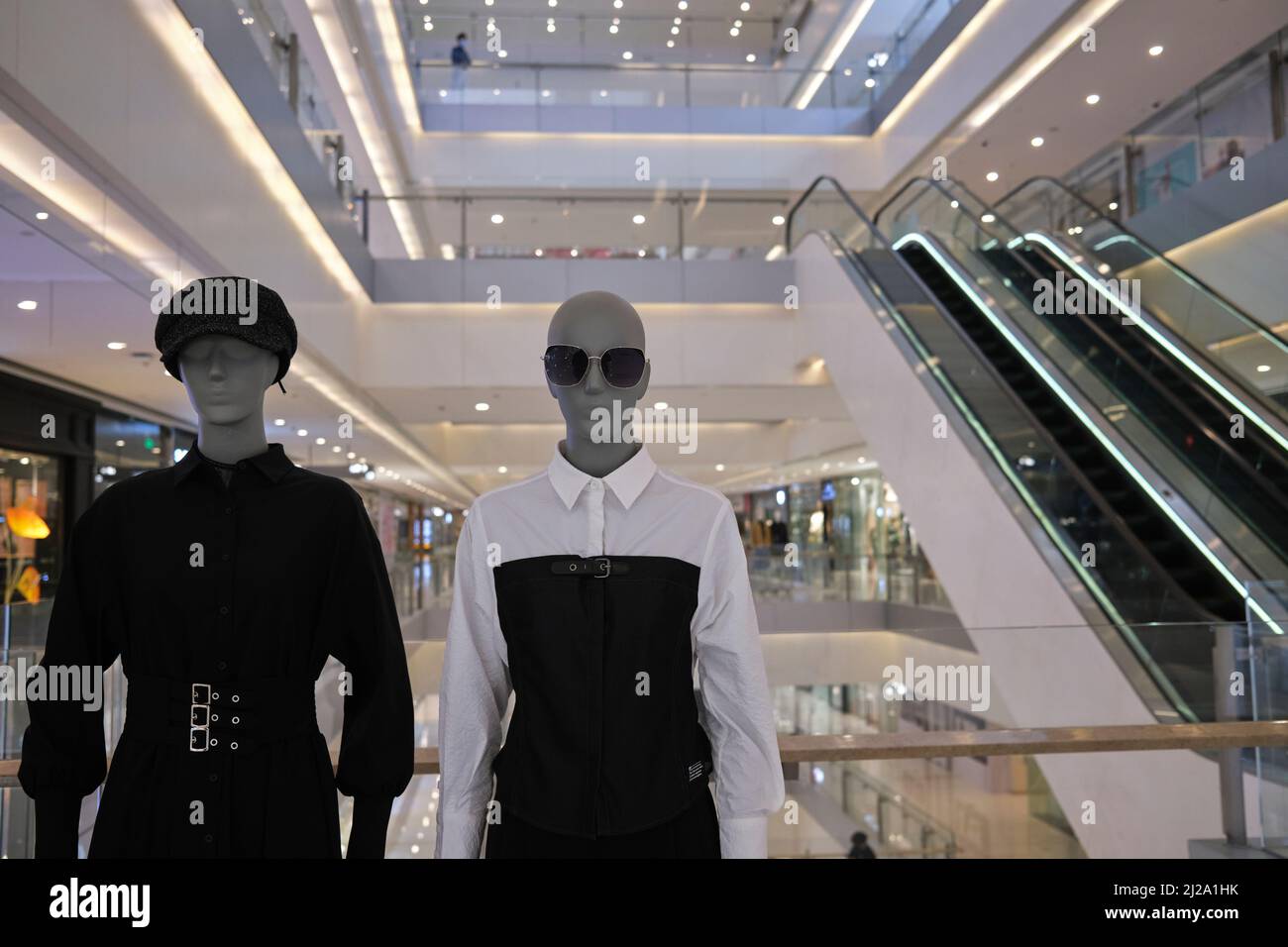 models in an empty shopping mall Stock Photo - Alamy