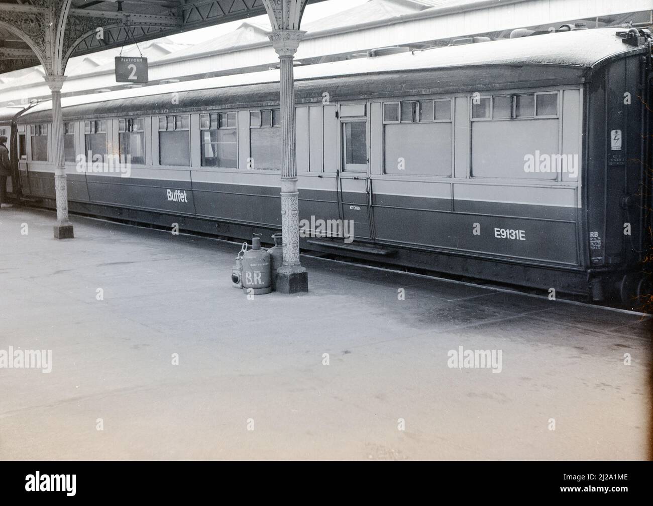 Gresley designed buffet railway coach hi-res stock photography and ...