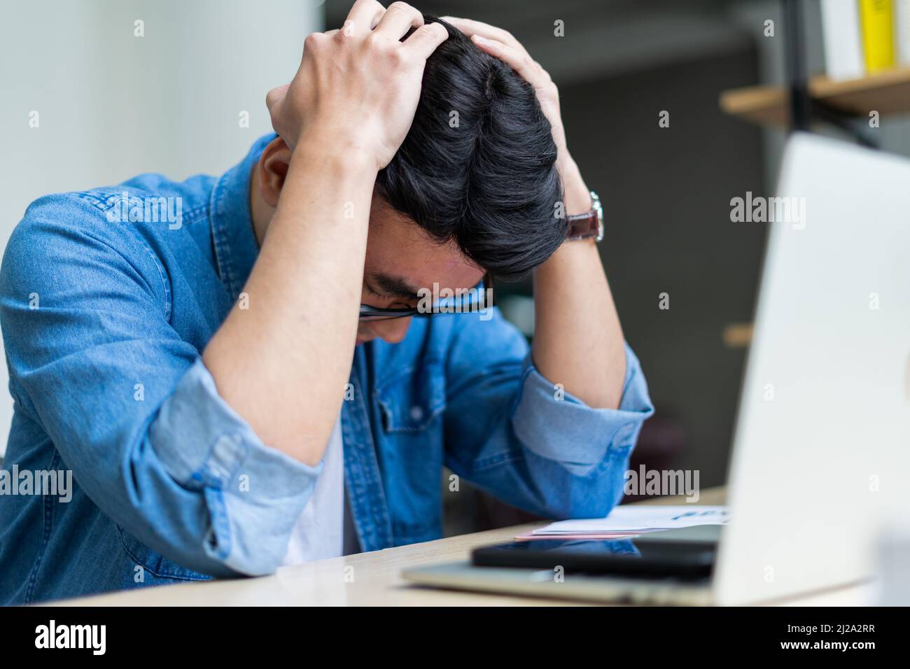 Filipino man stress hi-res stock photography and images - Alamy