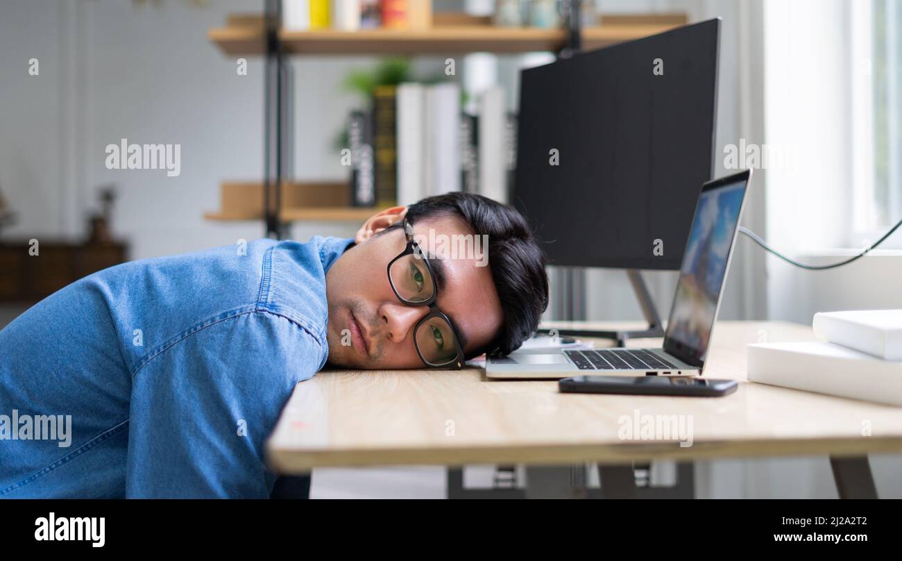 Filipino man stress hi-res stock photography and images - Alamy