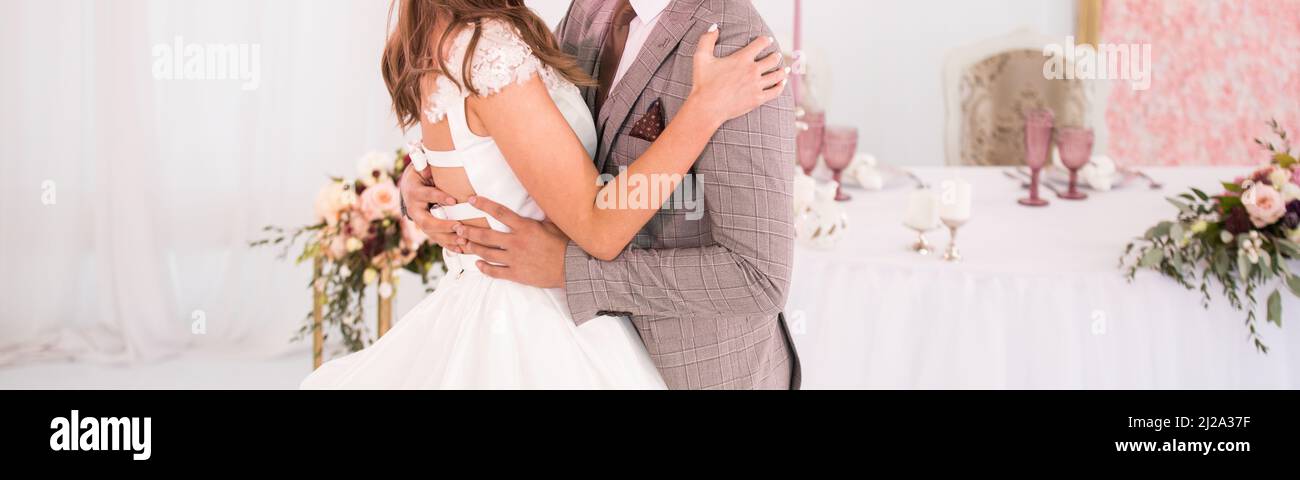 Beautiful Bride and Groom wedding day Stock Photo - Alamy