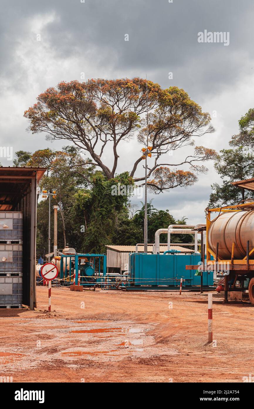 Oil & gas operations, Gabon Stock Photo - Alamy