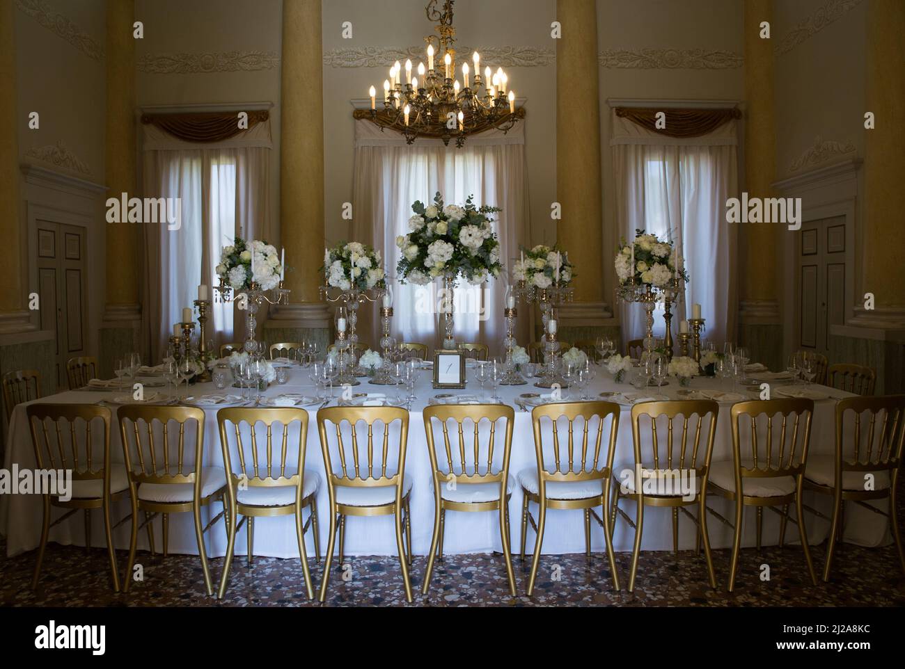 Wedding reception buffet food fine hi-res stock photography and images ...